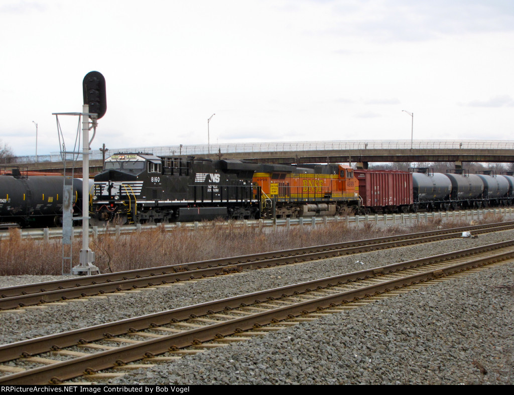 NS 8160 and BNSF 4999
